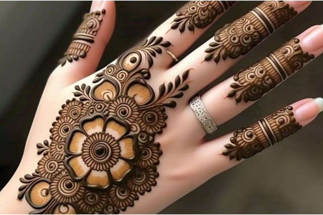 Mehndi Design: हाथों में रचाए लेटेस्ट और सिम्पल मेहंदी डिजाइन,जो हर ...
