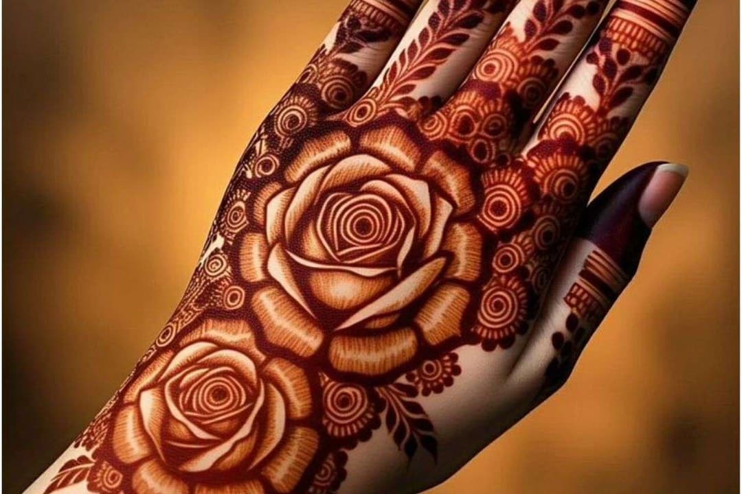 Latest Rose Mehndi Design 2025: हाथों की शोभा बढ़ाएंगे गुलाब के ये नए ...