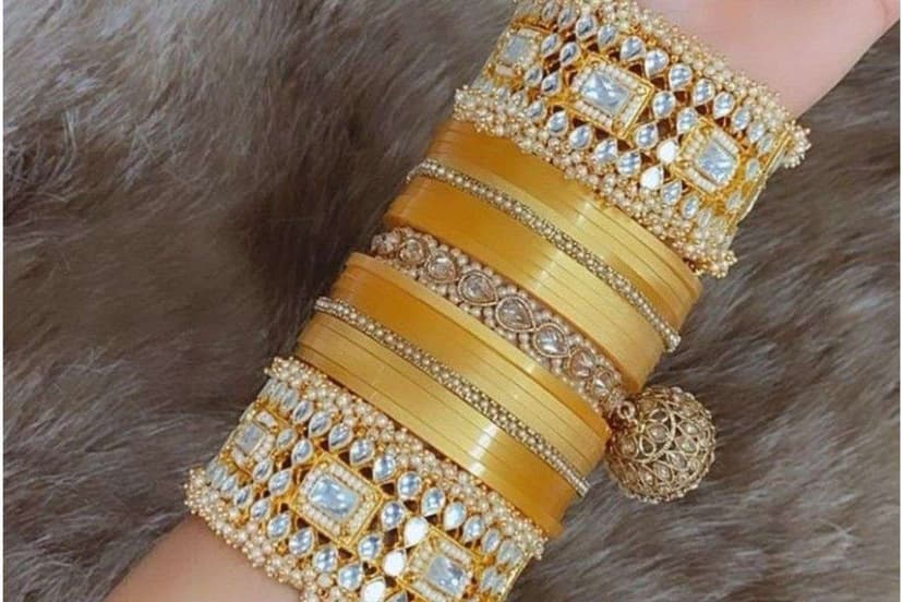 Latest Bangle Designs 2026:सोने के कंगन हुए पुराने,अब इन चूड़ी डिजाइन्स ...