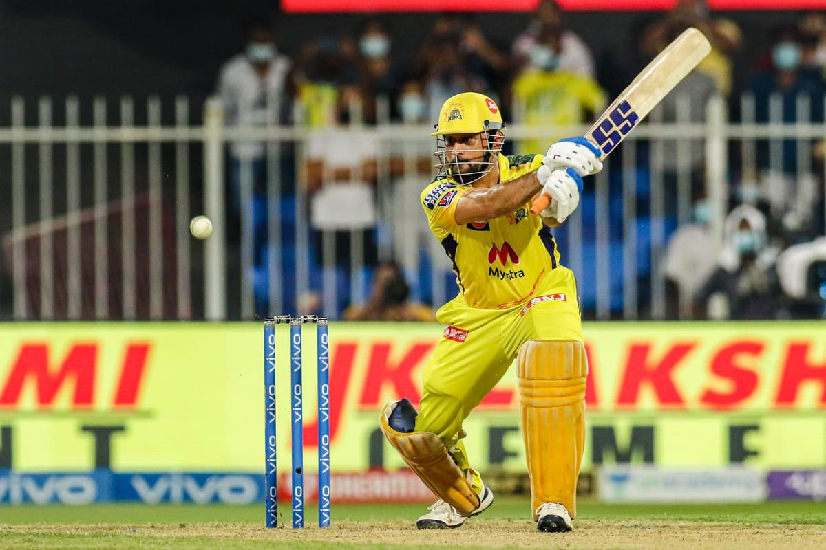 MS Dhoni broke the bowler's two fingers says Robin Uthappa
