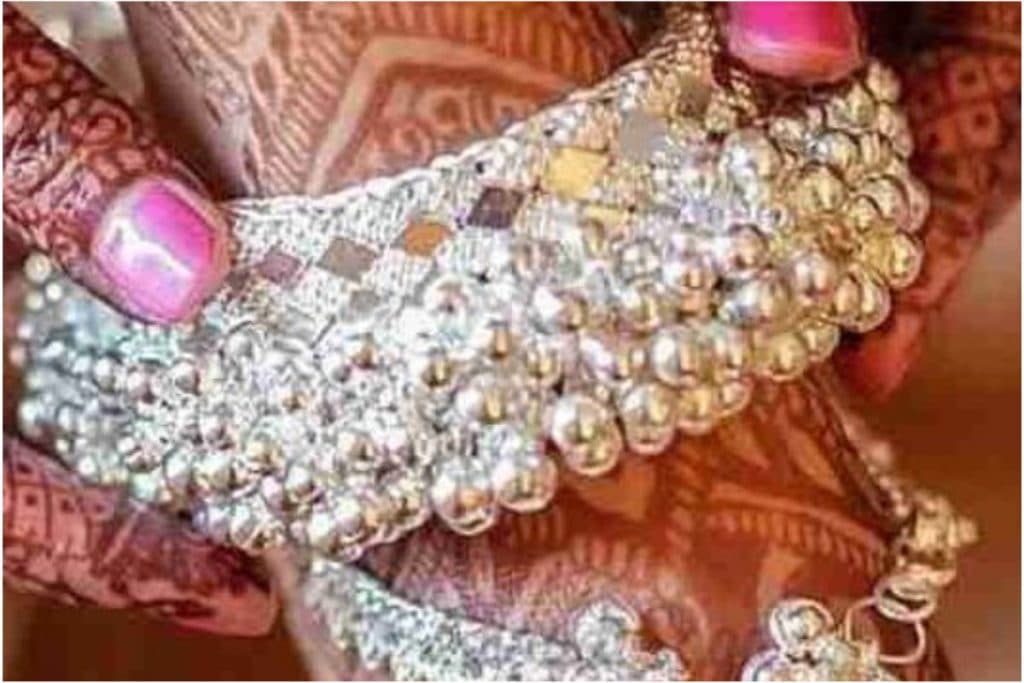 Latest Payal Design: ट्रेंड में हैं ये चांदी पायल की डिजाइन,दुल्हन के ...