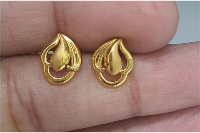 Latest Gold Tops Trends: आज कल ट्रेंड में हैं ये गोल्ड टॉप्स डिजाइन, आप ...