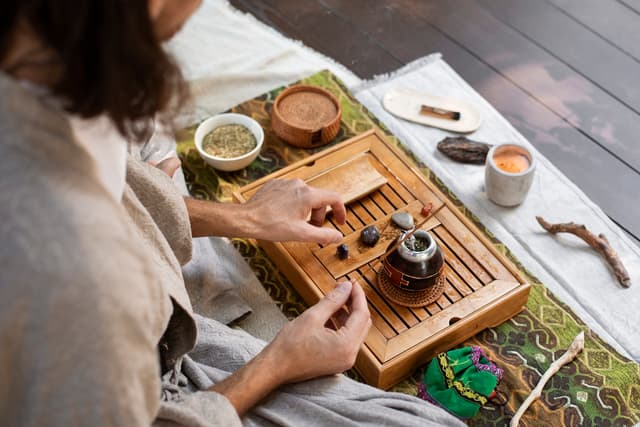Feng Shui Tips: घर में करवानी है पैसों की बारिश तो आज ही करें ये 4 काम