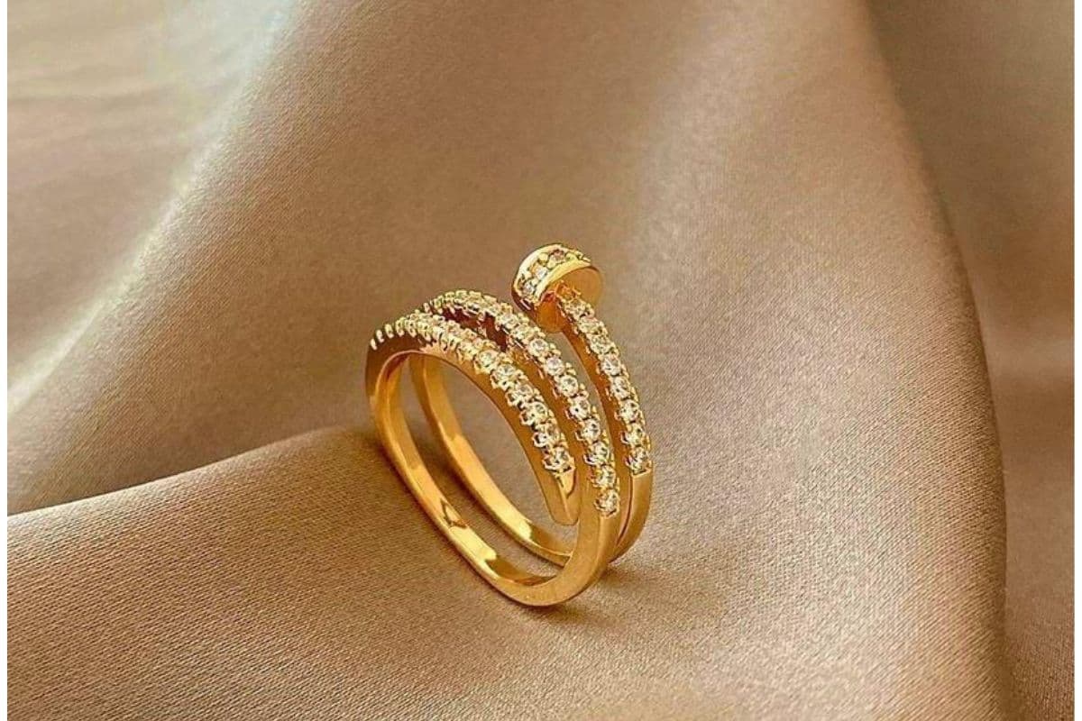Latest Ring Trends: सिंगल रिंग को कहें 'ना',लेटेस्ट रिंग ट्रेंड में छाए ...