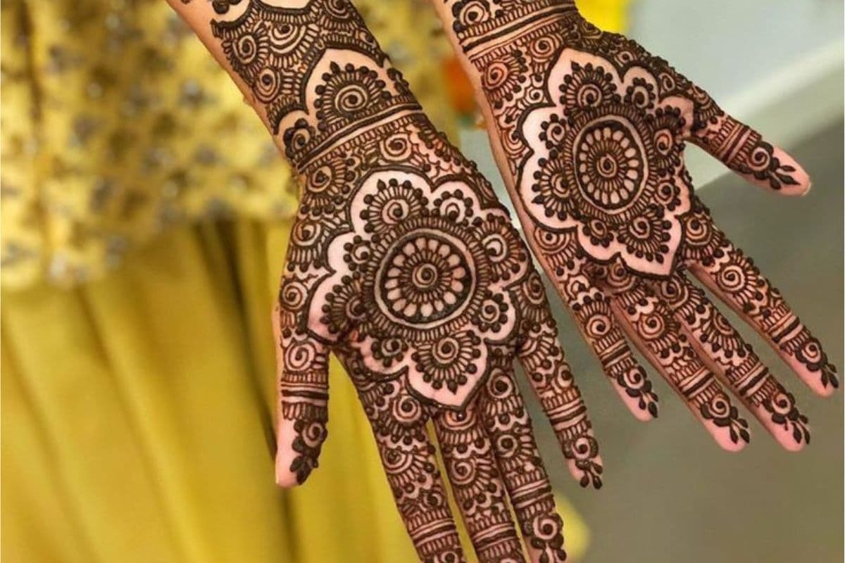 Simple Mehndi Design: 10 सबसे आसान और खूबसूरत डिजाइन जो आपके हाथों लगा ...
