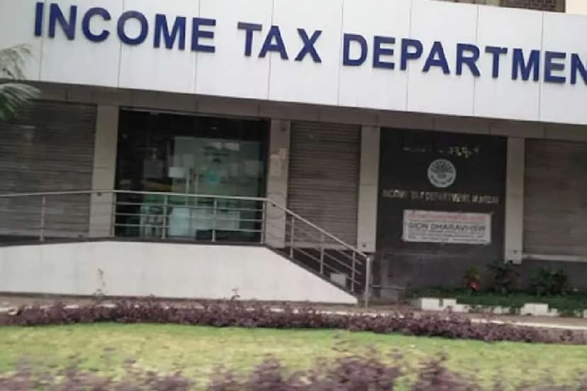 Income Tax Raid: बाबा ग्रुप और चावल कारोबारियों पर आयकर विभाग की बड़ी ...