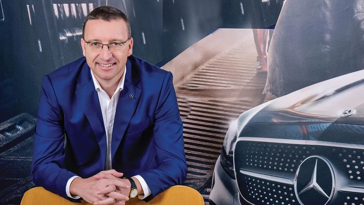Mercedes CEO ने बतायी देश में सड़क सुरक्षा नियमों के सख्त अनुपालन की ...