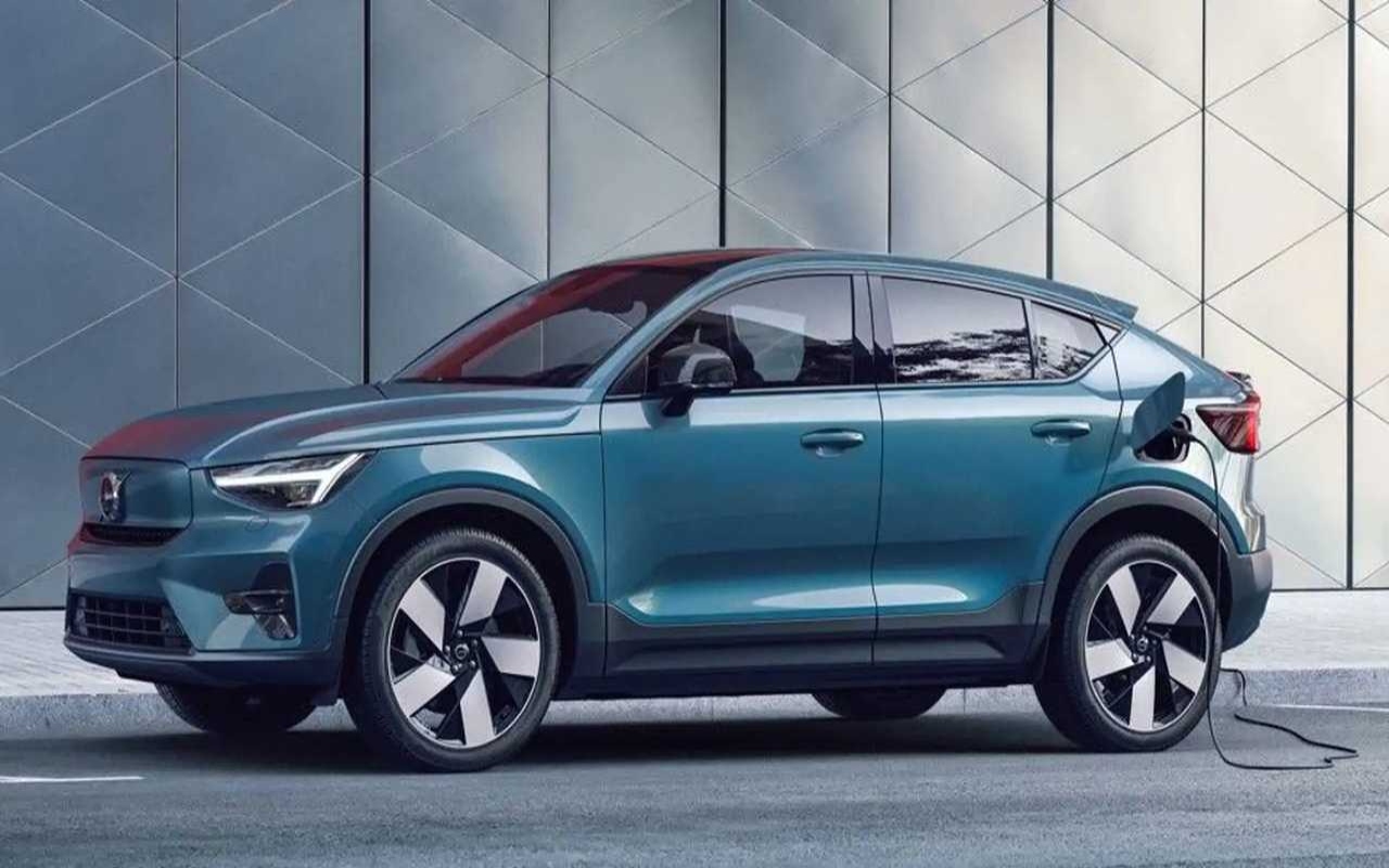 volvo c40 recharge ki kimat aur features kya hain