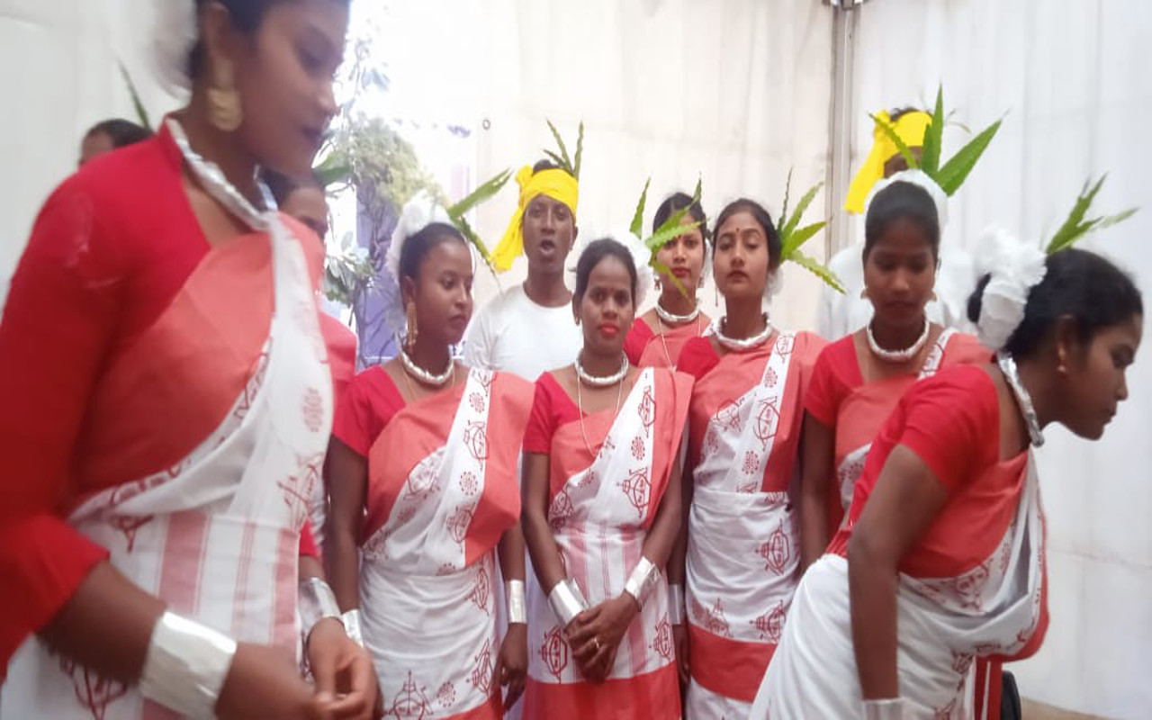 Excellent performance of Bhumij team in Aadi Mahotsav