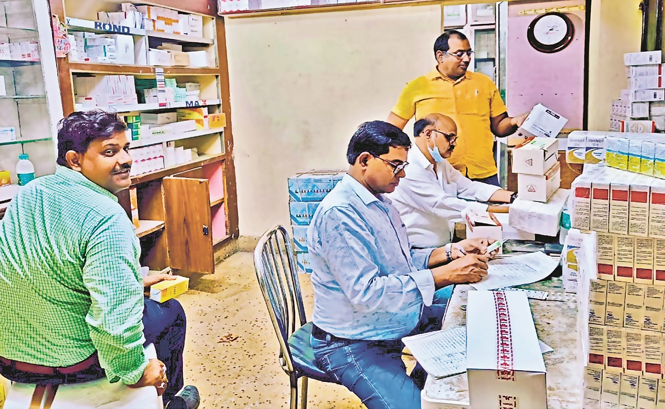 Expiry medicines were being sold at medical store of patna