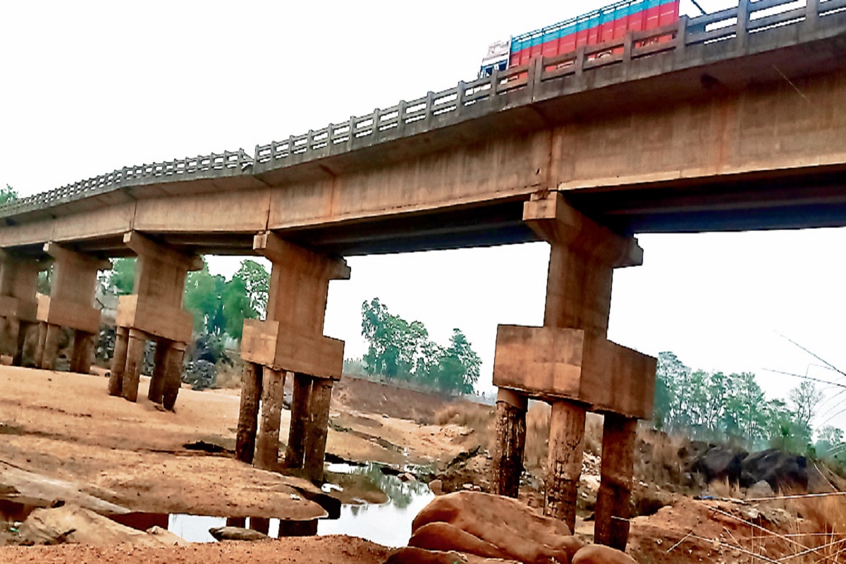 Kanchi nadi jharkhand existence of the bridge is in danger
