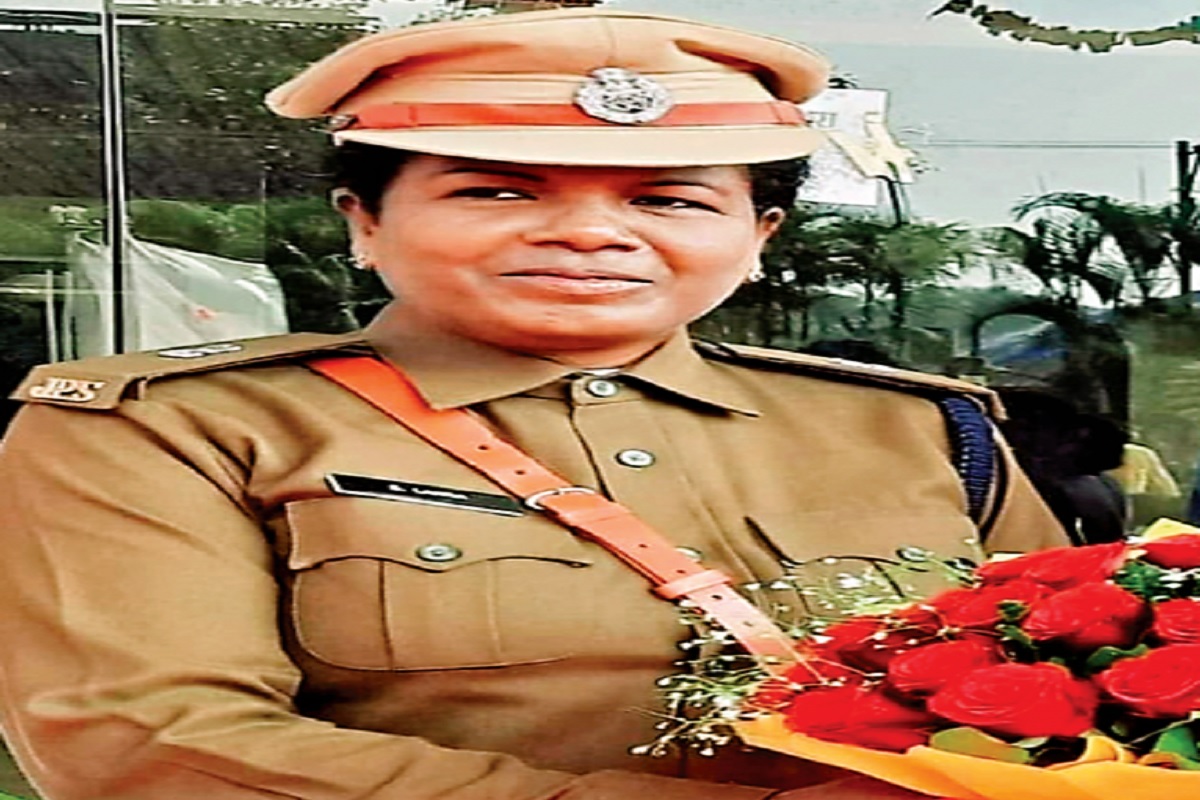 jharkhand police officer promotion sarojini lakra become ips