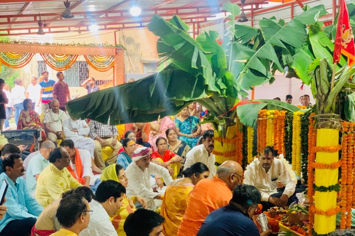 Guru Purnima MLA Saryu Rai performed Ramarcha Puja