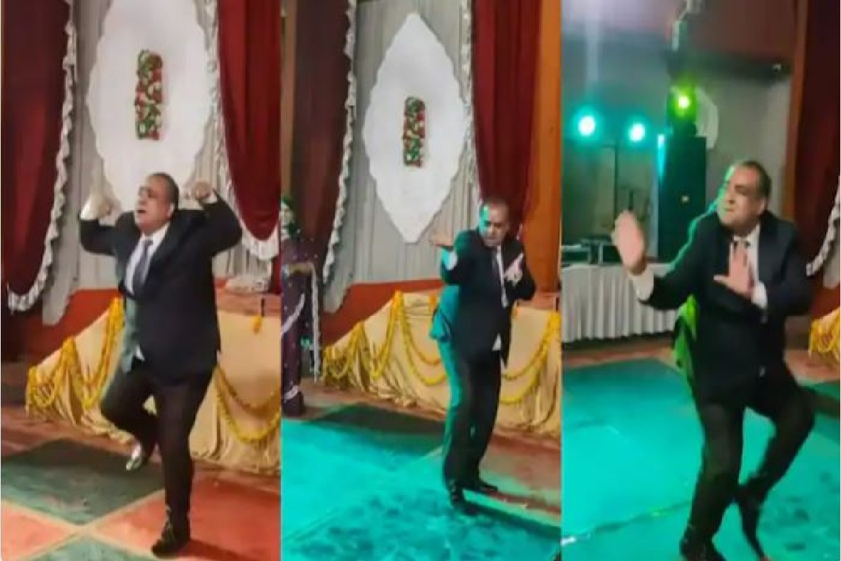 Uncle dances to song Khaike Paan Banaraswala video
