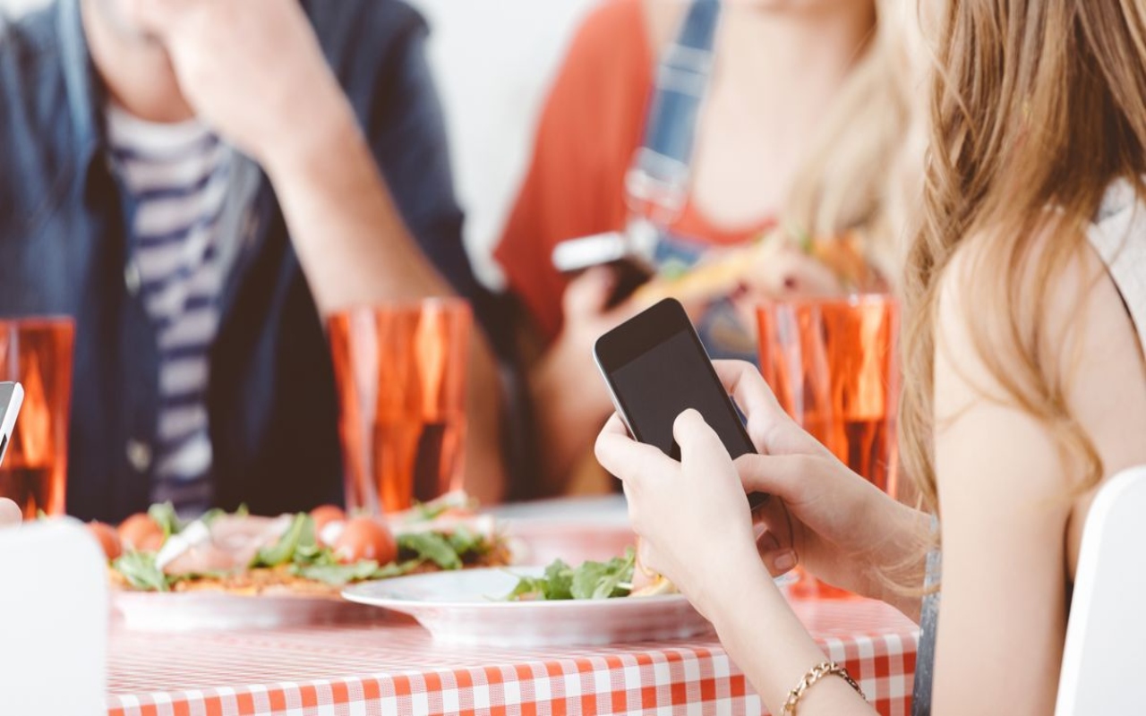 manju gupta clever strategy to reduce family phone usage