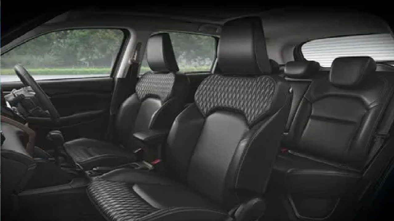 Maruti Suzuki Grand Vitara Y17 rivalry Mahindra XUV700