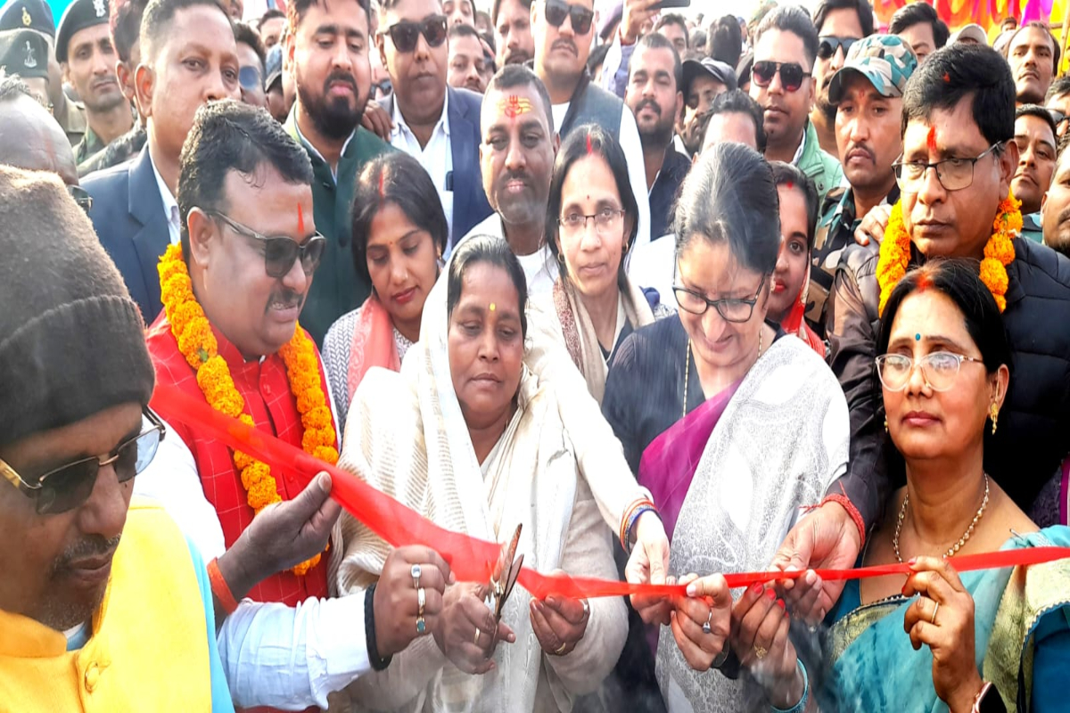Baby Devi And Annapurna Devi inaugurated The Suryakund Fair