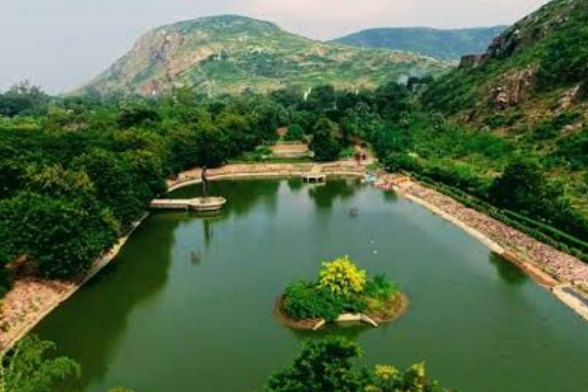 Best Destinations in Rajgir: राजगीर घूमने की है चाह, तो ये 5 जगहें ...