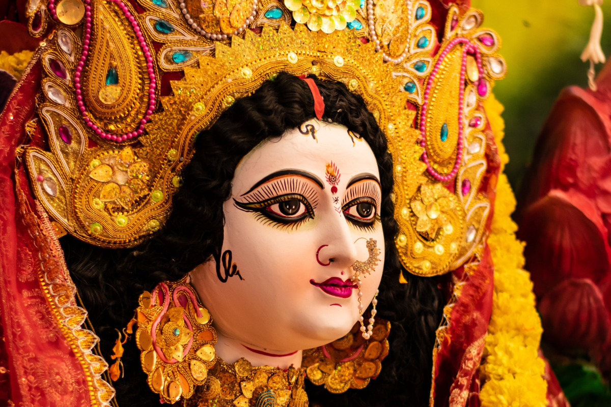 Durga Pooja 2024 : महालया आज, धरती पर उतरेंगी मां दुर्गा, डोली पर हो रहा मां का आगमन