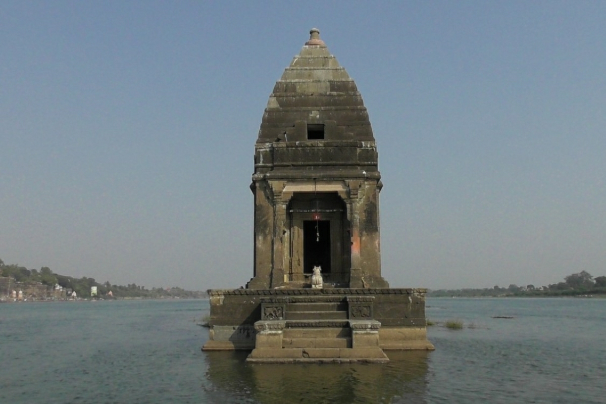 Sawan 2024-: नर्मदा नदी के बीच द्वीप पर स्थित है- बाणेश्वर महादेव मंदिर ...