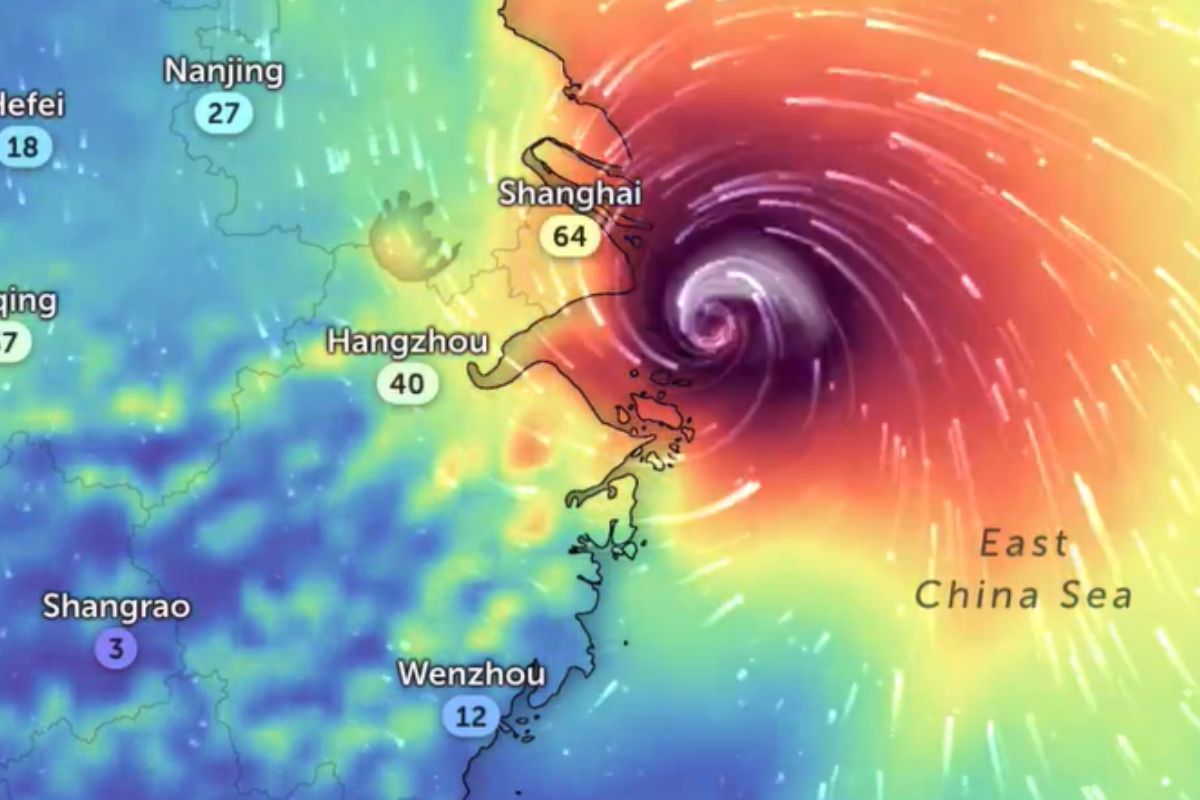 Typhoon Bebinca: 75 साल बाद कहर बरपाने आ रहा खतरनाक चक्रवाती तूफान ...