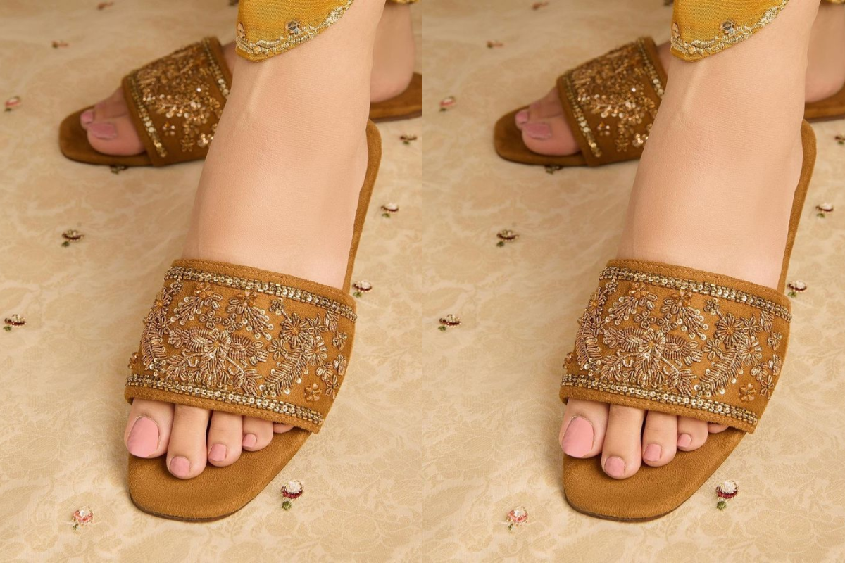 Style Slider Slippers With Ethnic Outfit: अगर हील सैंडल से होती है ...