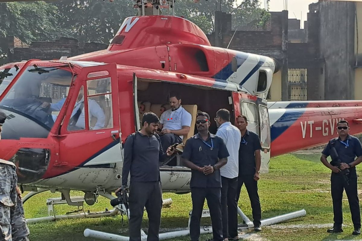Rahul Gandhi: गोड्डा में 1 घंटे से फंसे राहुल गांधी, नहीं मिल रही है ...