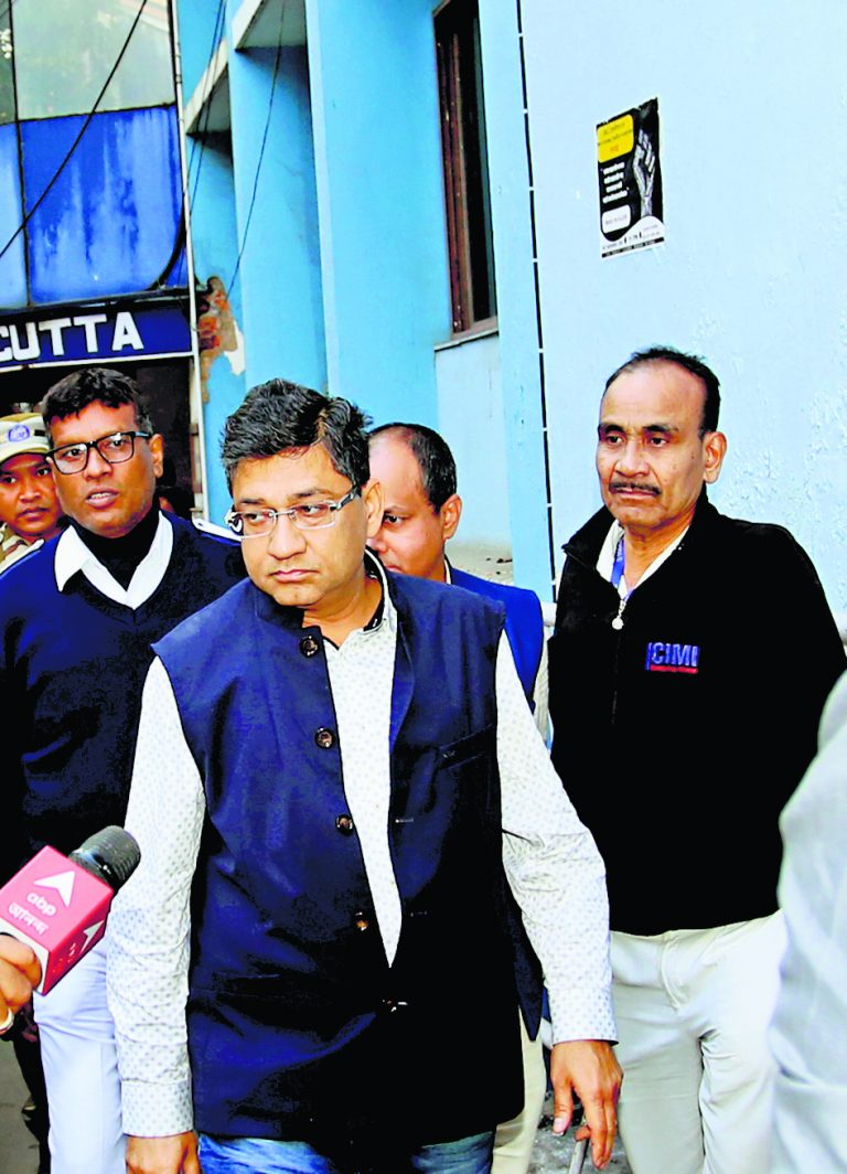 6000 करोड़ रुपये की धोखाधड़ी में इडी ने कारोबारी संजय सुुरेका को किया ...