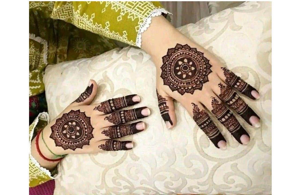 7 Back Hand Beautiful Mehndi Designs: शादी हो या पूजा हर मौके के लिए ...