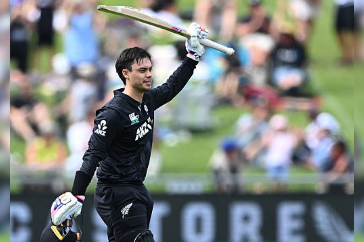 PAK vs NZ: पाकिस्तान के खिलाफ मार्क चैपमैन का तूफान, ऐतिहासिक शतक के ...